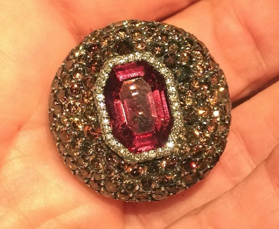 Trying on JAR Jewels in Paris – the one in Vegas | the jewelry loupe
